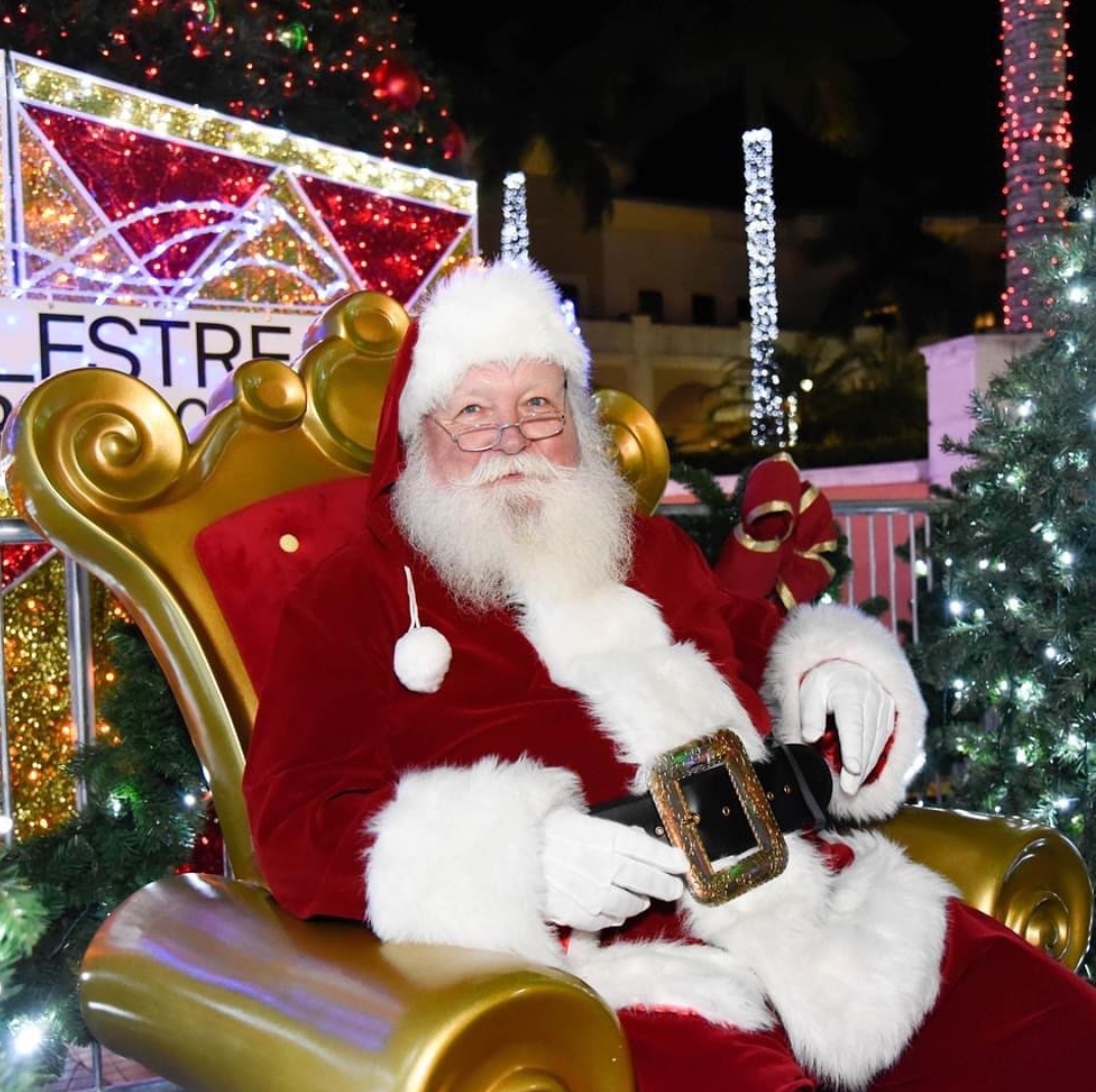 Visits from Santa with Snow & Music at Gulfstream Park Village 12/3/22 ...